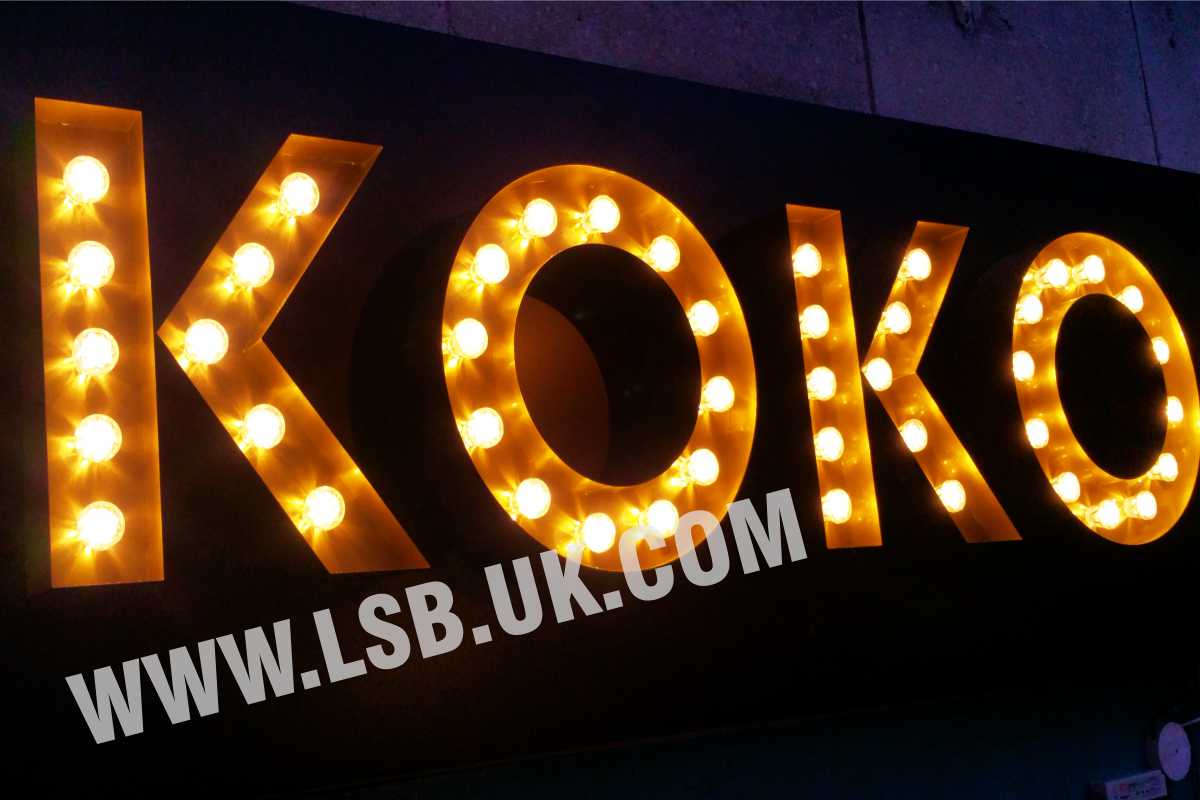 illuminated fairground letters signs | Lion Signs & Blinds